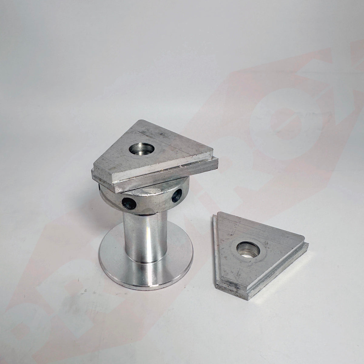 Adjustable load-bearing structural support bay pole jack for UPVC ...